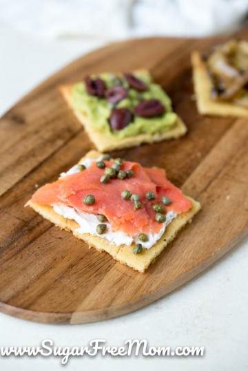 Quick Keto Toast {Low Carb, Paleo, AIP, Egg Free} - Sugar-Free Mom