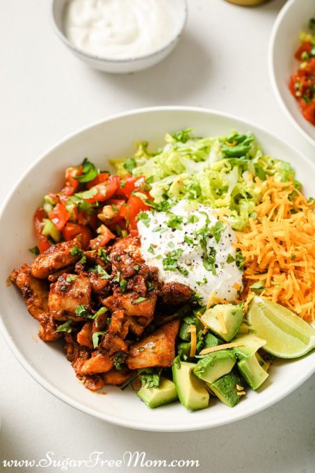 Low Carb Keto Copycat Chipotle Chicken Bowl Recipe - Sugar-Free Mom